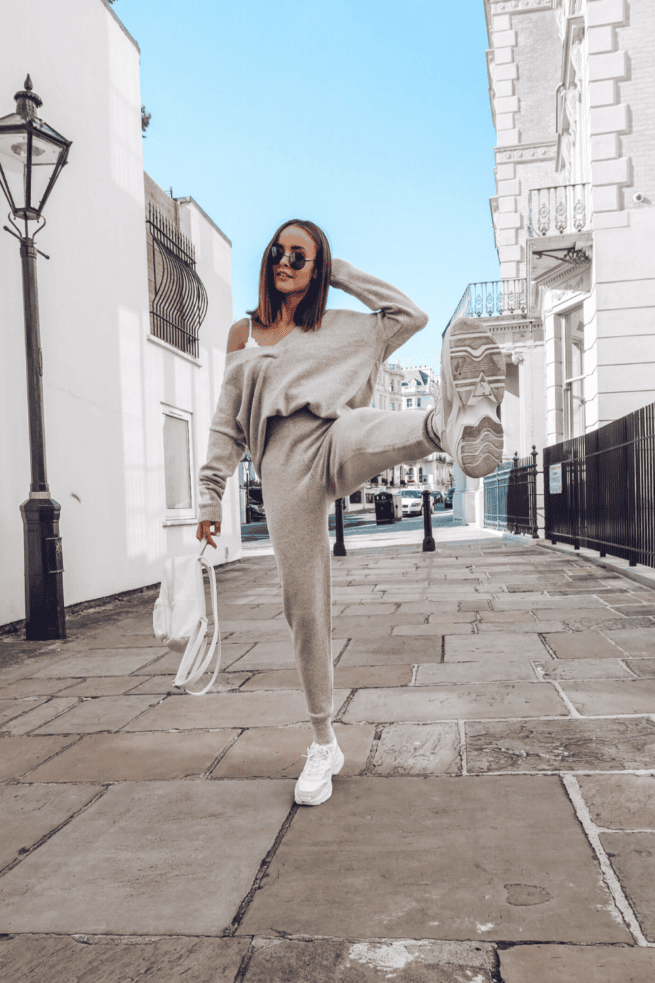 15 Neutral Outfit Ideas To Look Fantastic In Spring