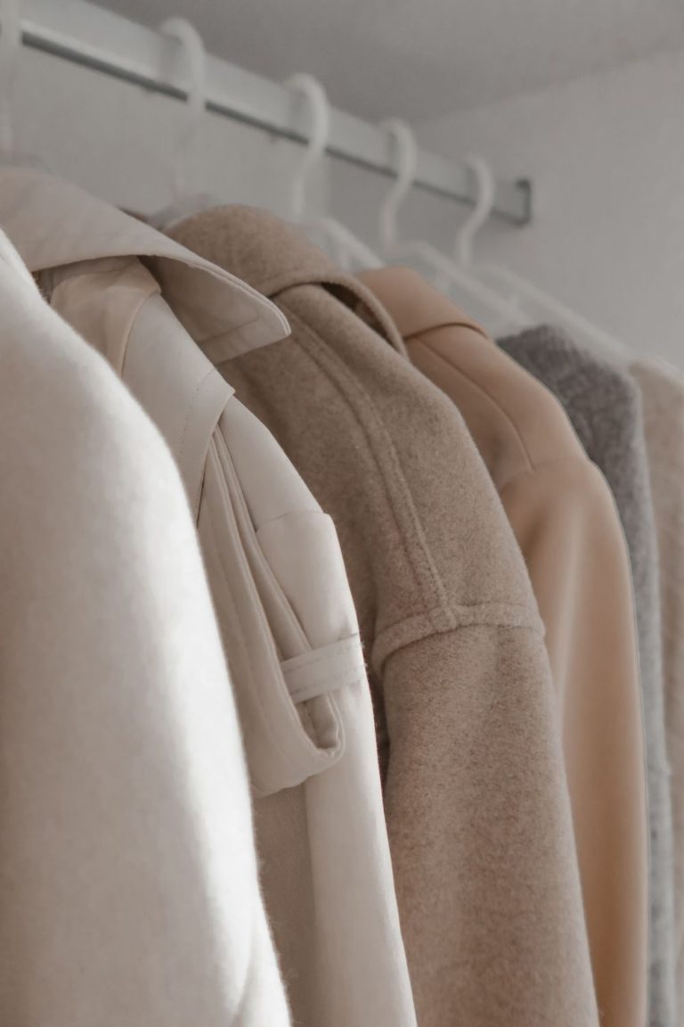An Easy To Follow Guide To Building A Minimalist Wardrobe