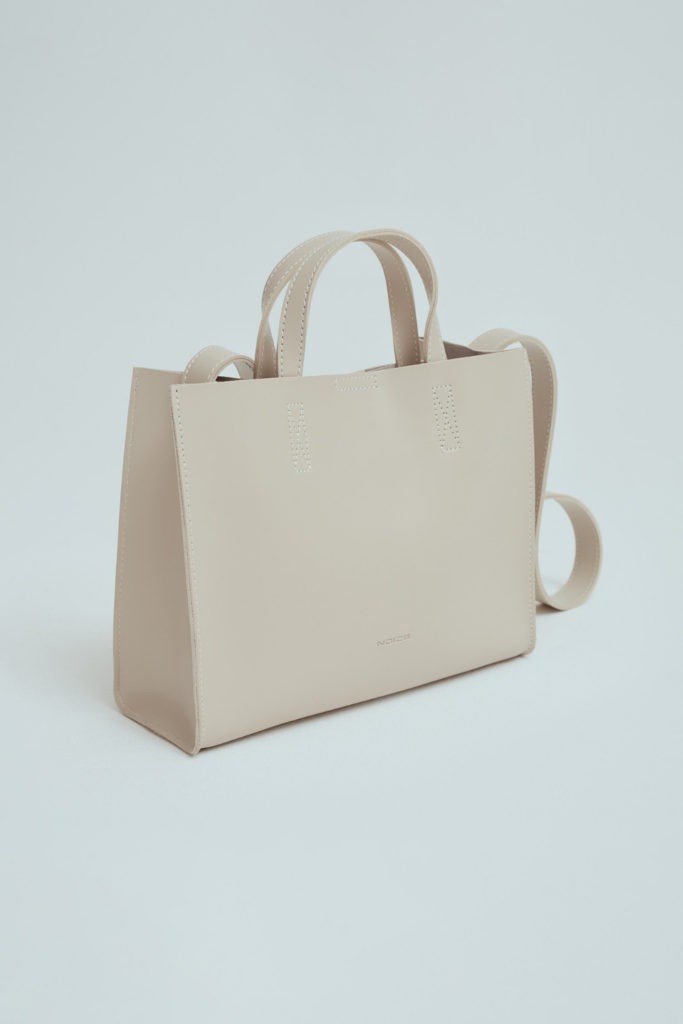 These Minimalist Bags Are Made To Last And Worth The Money