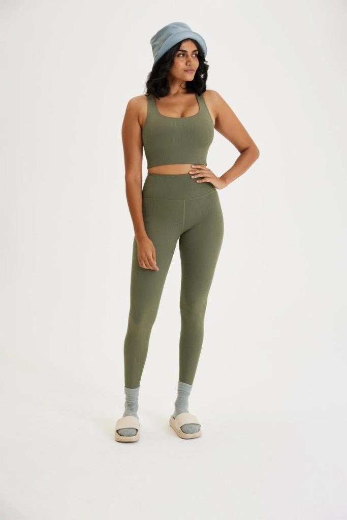Sustainable Yoga Clothes That Look Amazing In Any Pose