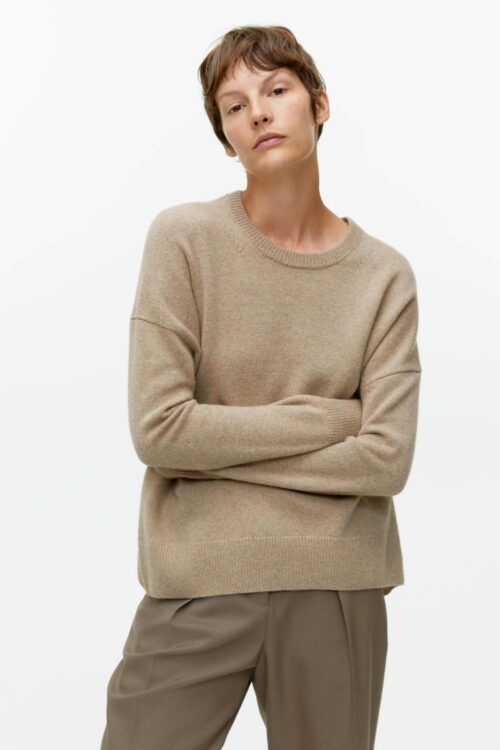 15 Minimalist Clothing Pieces Every Minimalist Needs