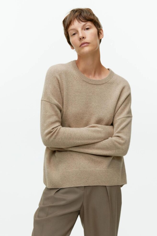 15 Minimalist Clothing Pieces Every Minimalist Needs