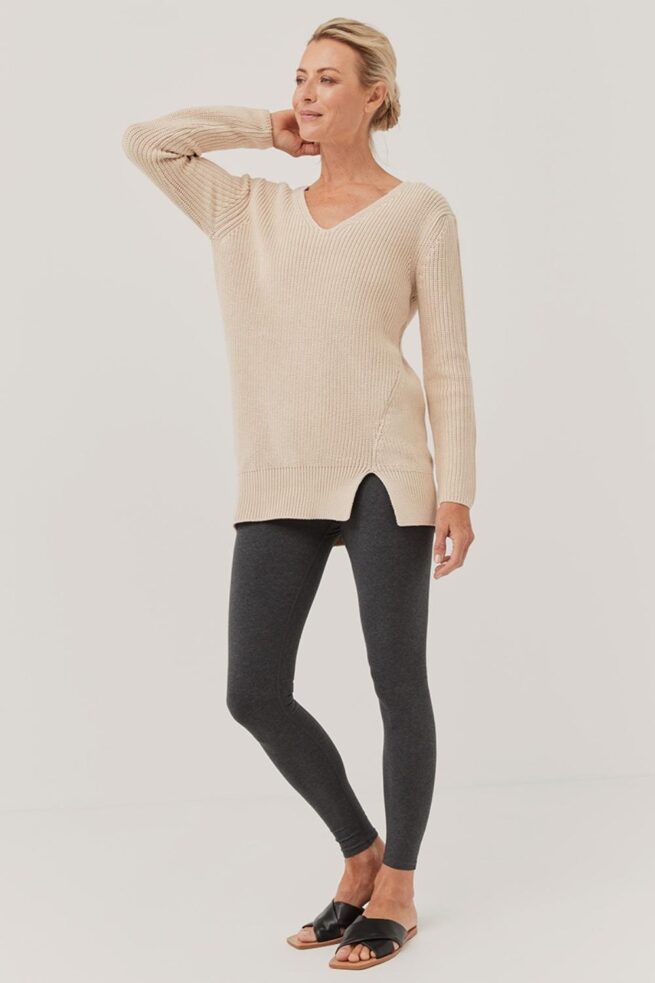 11 Best Places To Find Organic Yoga Clothing In 2023