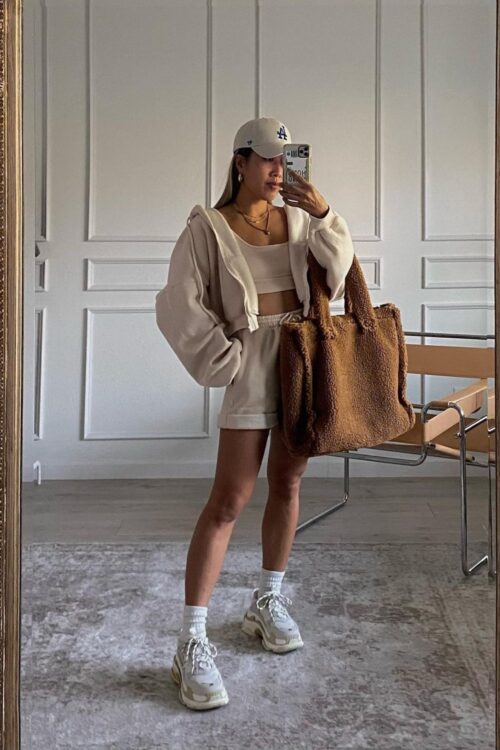 12 Chic Hoodie Outfits For Women For A Cool Stylish Look | Style by Savina