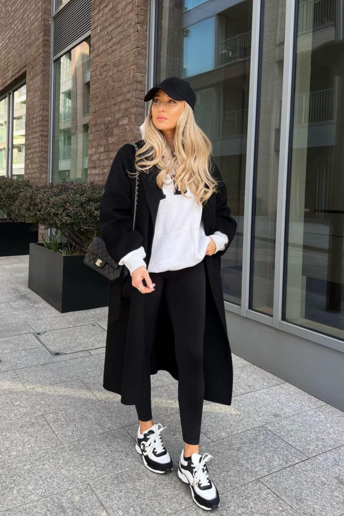 12 Chic Hoodie Outfits For Women For A Cool Stylish Look | Style by Savina