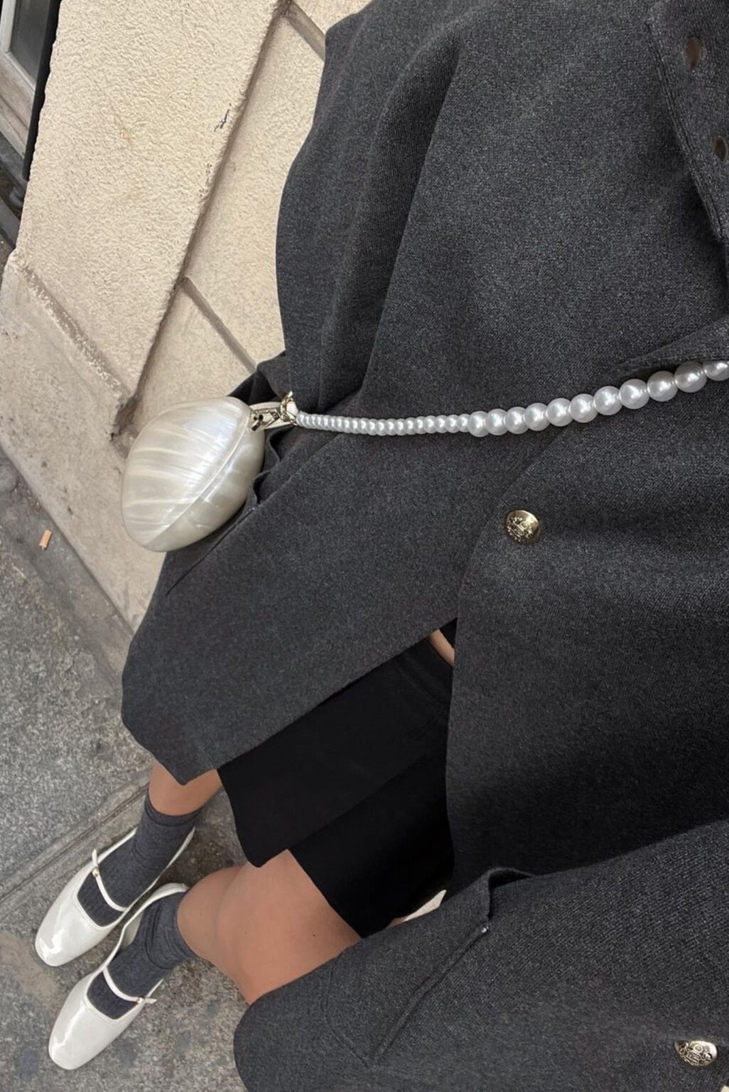 How To Dress Like Old Money: A Guide To Look Expensive