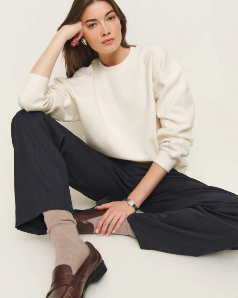 Apple Body Shape: How To Dress & Style Guide | Style by Savina